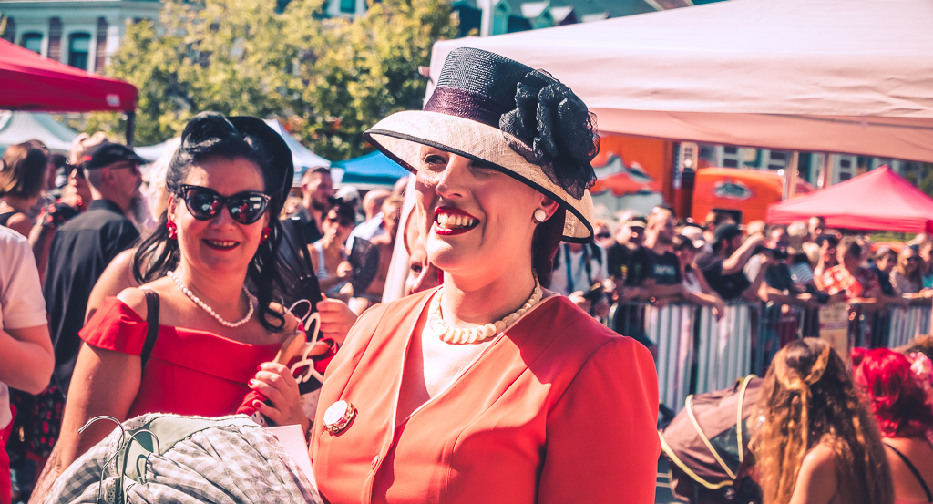Le festival Béthune Rétro : tenues vintage, voitures anciennes et ...